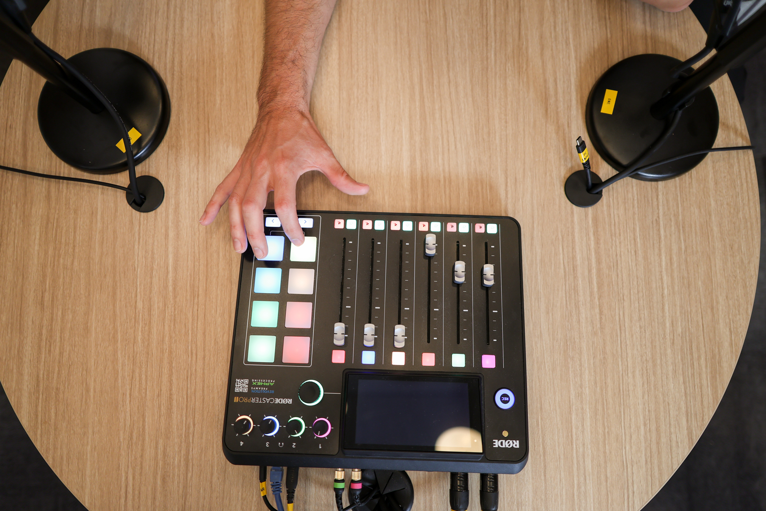 Find a Podcast Studio Near You in Boston [Just $75/ hour] - Workbar